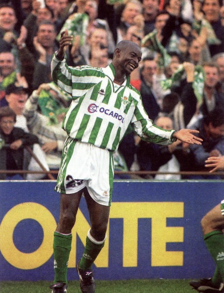 Historia del Real Betis » Los 44 goles de Finidi George.