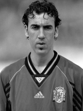 Historia del Real Betis Hoy hace 25 años. Debut de Oli con la selección ...